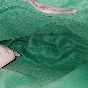 Avon Signature Collection | Bags | Avon Signiture Collection Green ...